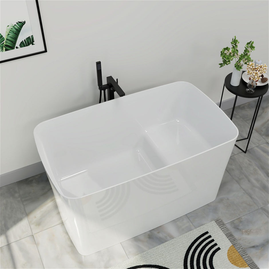 Sitting Bathtub: Deeper Soaking Tubs with Built-In Seats - Giving Tree